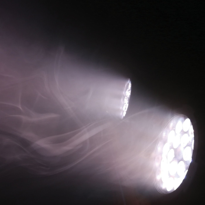 PAR SLIM 18x10W IP65 PENTA40 - Par Slim 18 Leds De 10W 5-en-1 (Angle 40°)